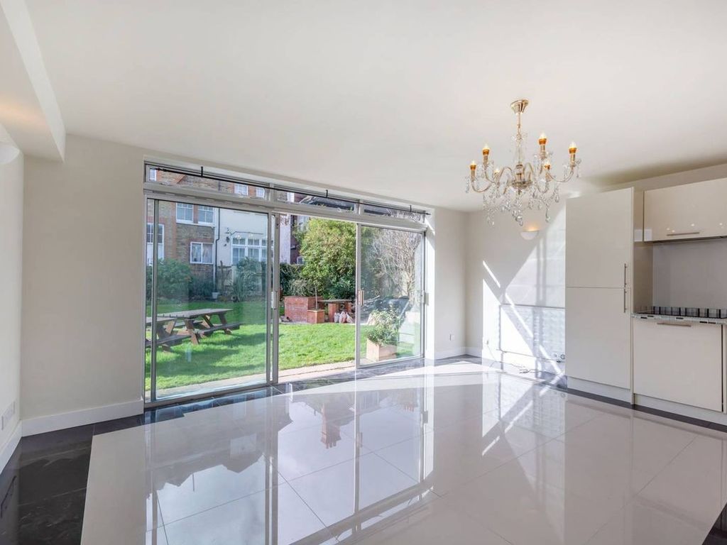 2 bed flat to rent in 60c Thrale Road, London SW16, £2,100 pcm - Zoopla