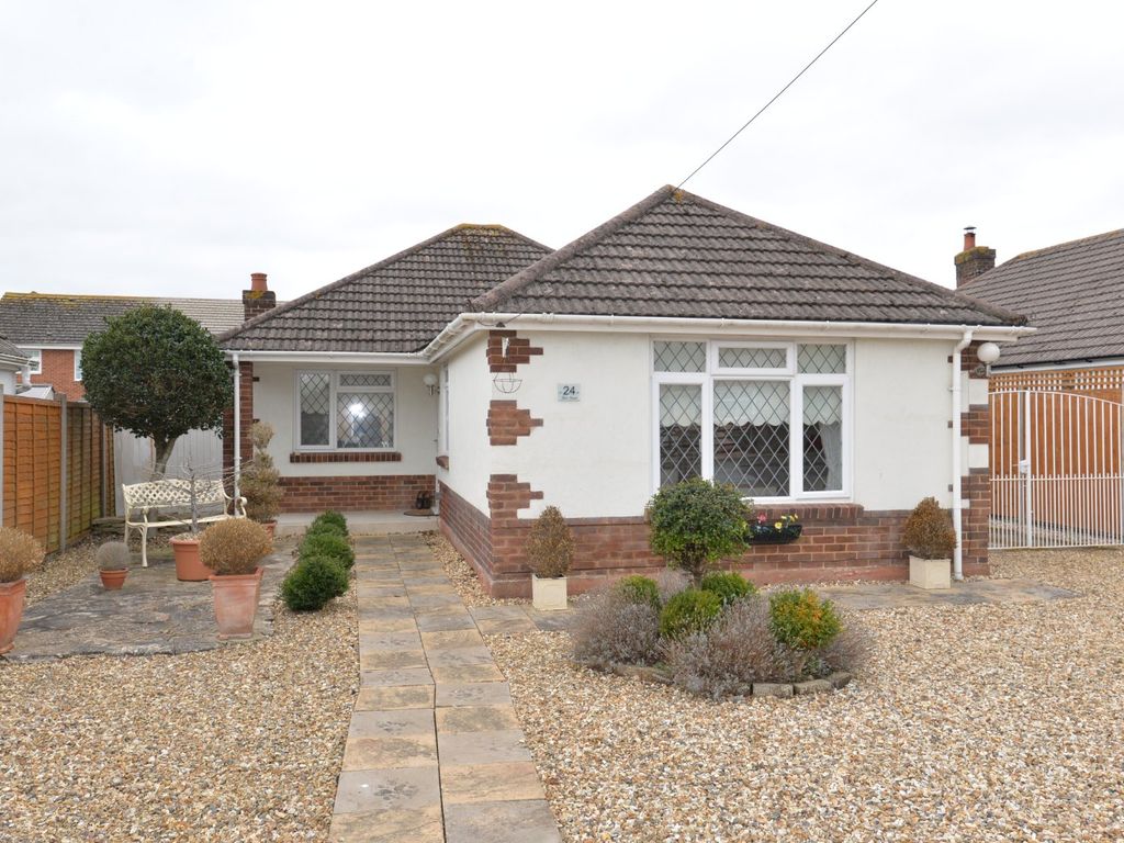 2 Bed Bungalow For Sale In Sea Road Barton On Sea New Milton