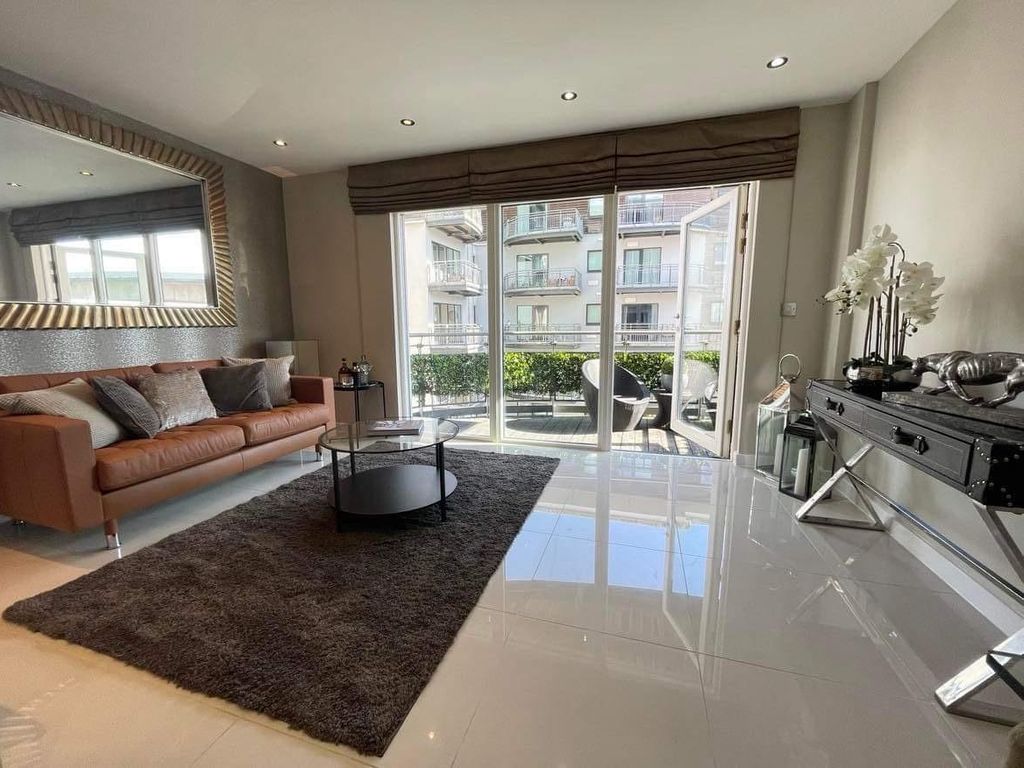 2 bed flat to rent in Catrine, Watkiss Way, Cardiff CF11 - Zoopla