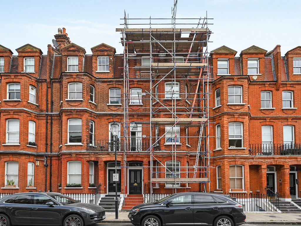 2 bed flat to rent in Callow Street, Chelsea, London SW3, £4,000 pcm ...