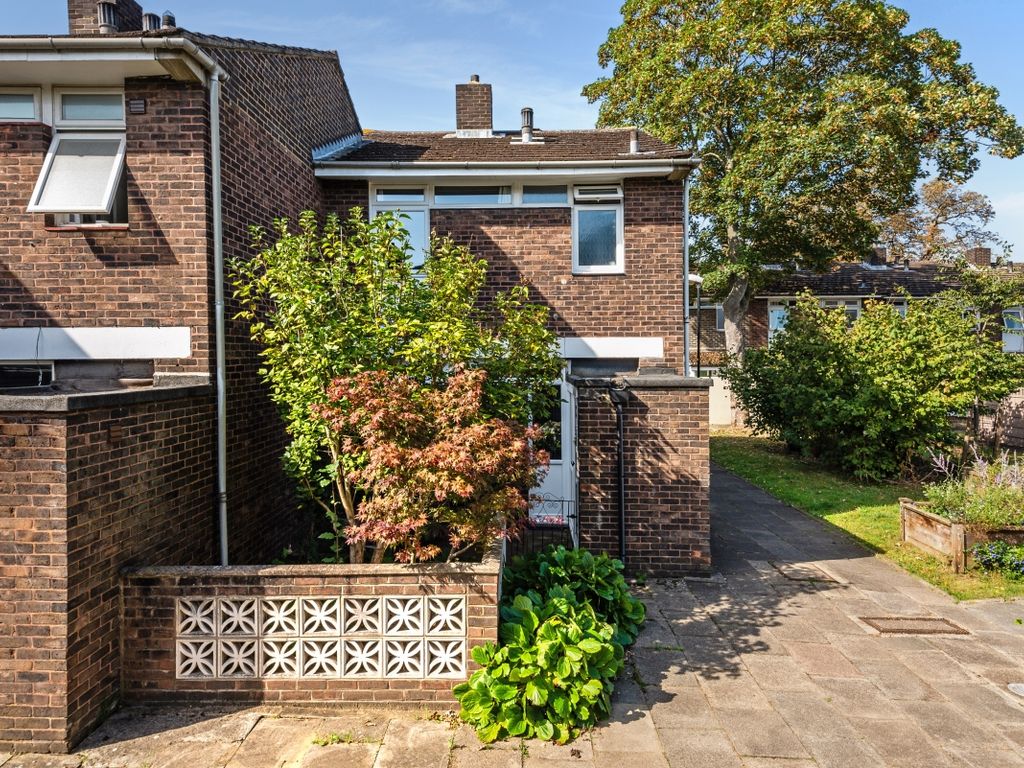 3 bed flat to rent in Delawyk Crescent, London SE24, £2,500 pcm - Zoopla