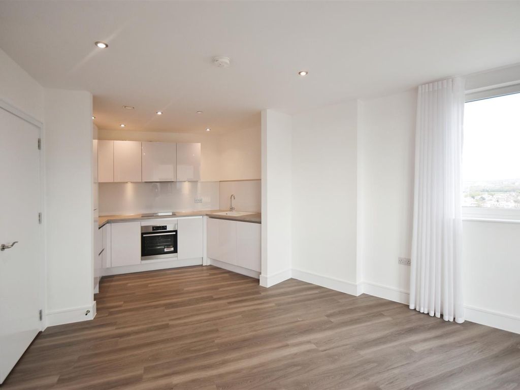 2 bed flat to rent in Merrick Road, Southall UB2 - Zoopla