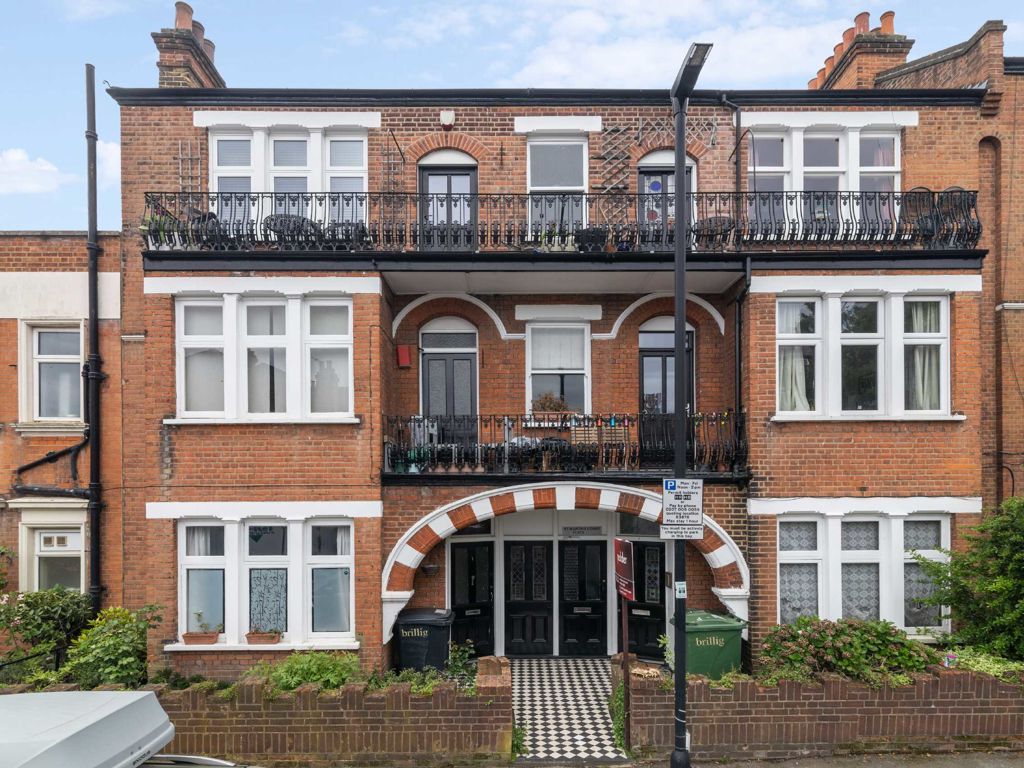 3 bed flat for sale in Ullswater Road, London SE27 - Zoopla