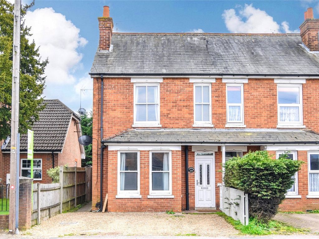 3 Bed Semi Detached House To Rent In Victoria Road Farnborough