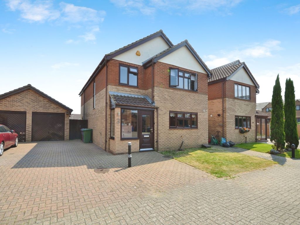 4 bed detached house for sale in Hemley Road, Orsett RM16, £550,000 ...