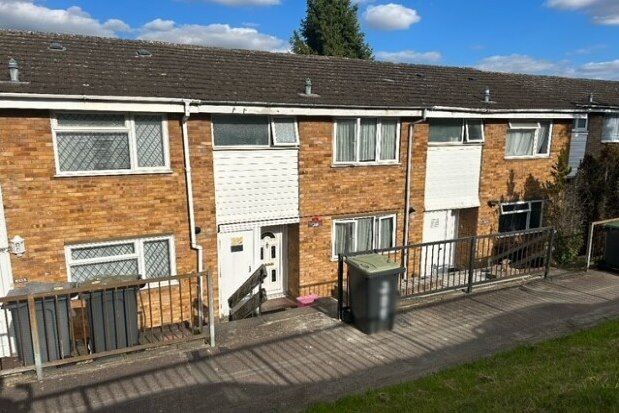3 bed property to rent in Devon Road, Luton LU2, £1,400 pcm - Zoopla