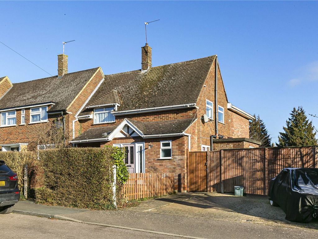 3 Bed Semi Detached House For Sale In Holcroft Road Harpenden