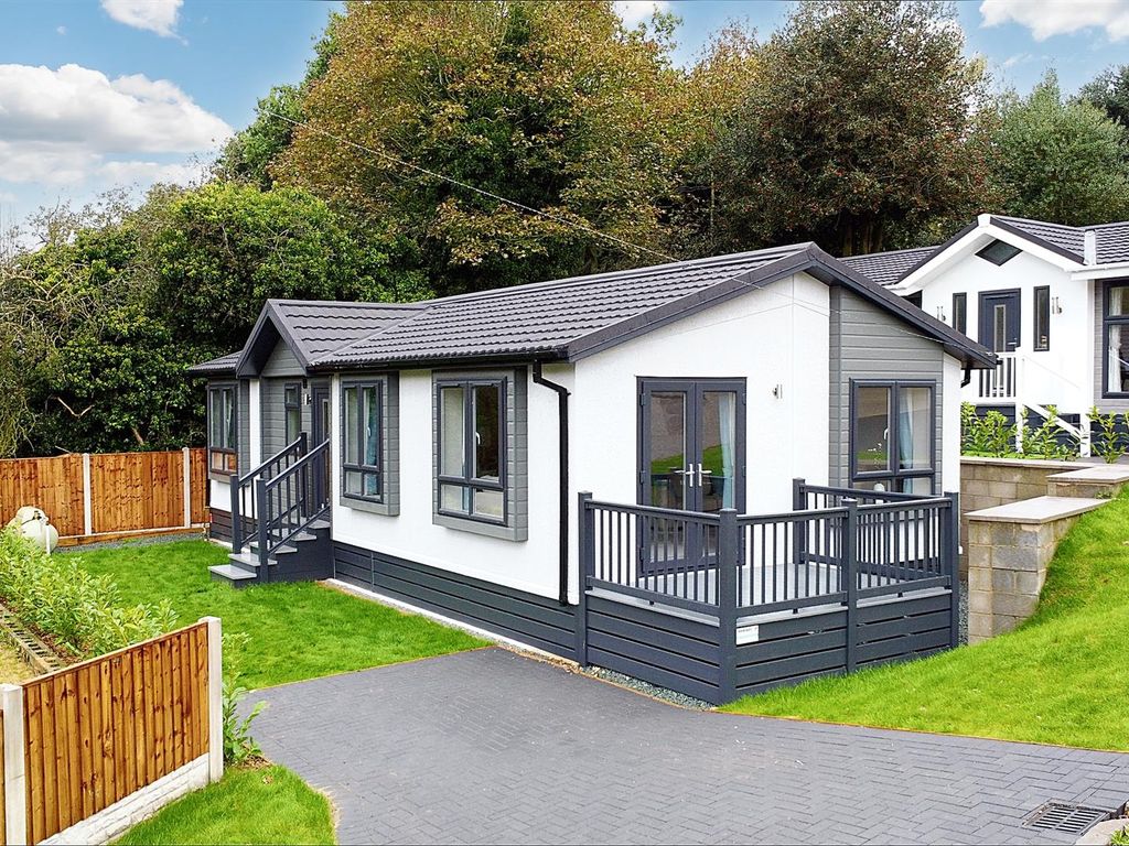 New home, 2 bed mobile/park home for sale in Bradford Way, Sandy Oaks ...