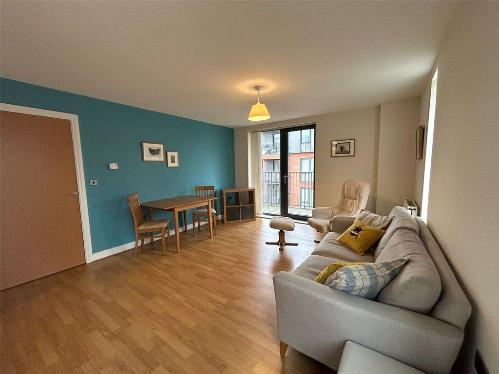 2 bed flat to rent in Tanner Close, London NW9, £2,000 pcm - Zoopla