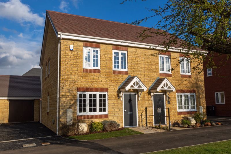 2 bed semi-detached house to rent in Mary Shunn Way, Wantage OX12 - Zoopla