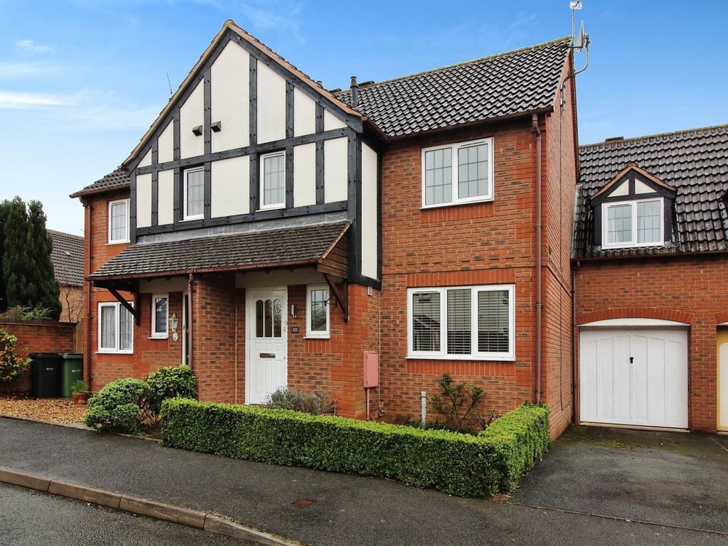3 bed terraced house for sale in Purleigh Avenue, Lyppard Habington ...