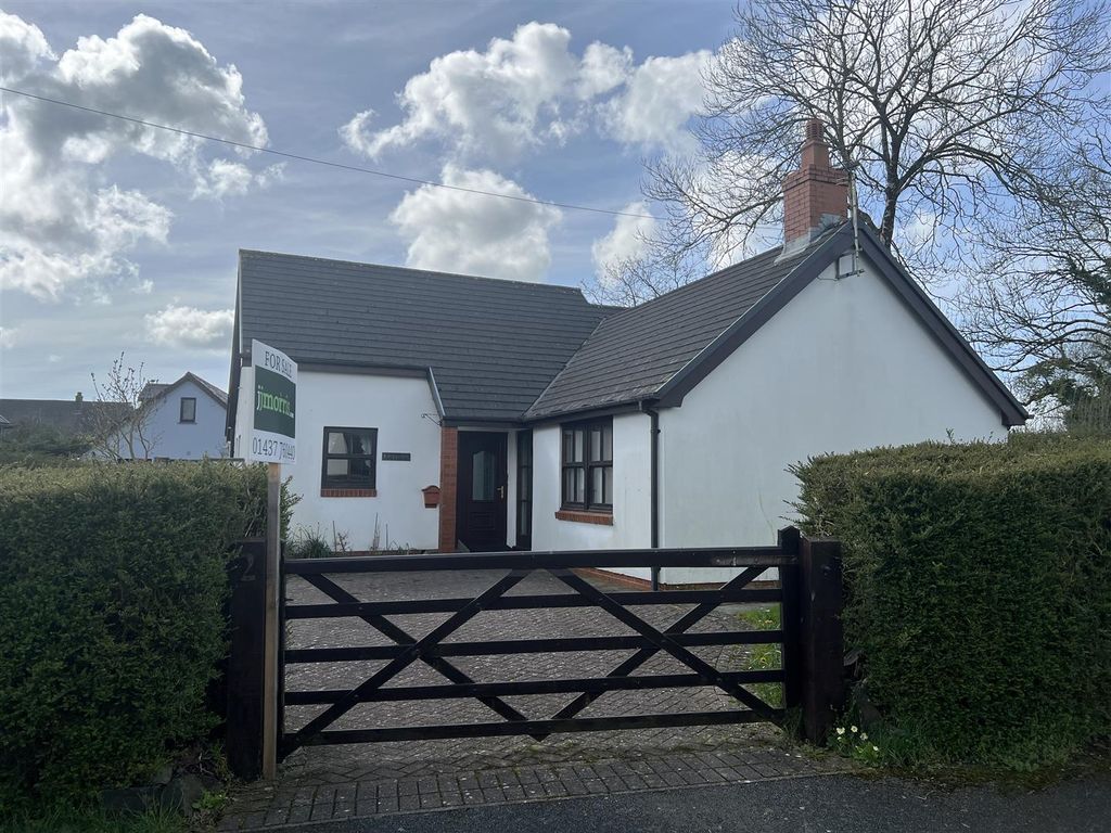 3 Bed Detached Bungalow For Sale In Lamborough Crescent Clarbeston