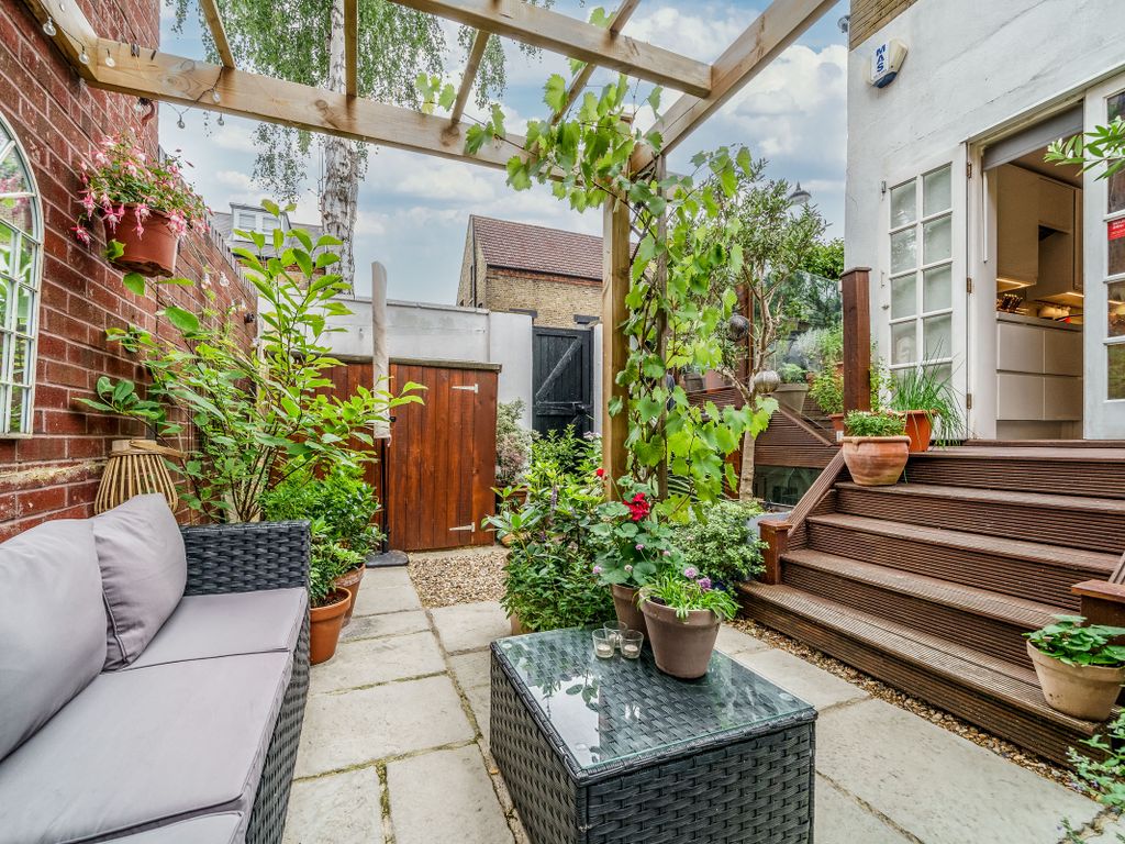 5 bed end terrace house for sale in Burnaby Street, London SW10 - Zoopla