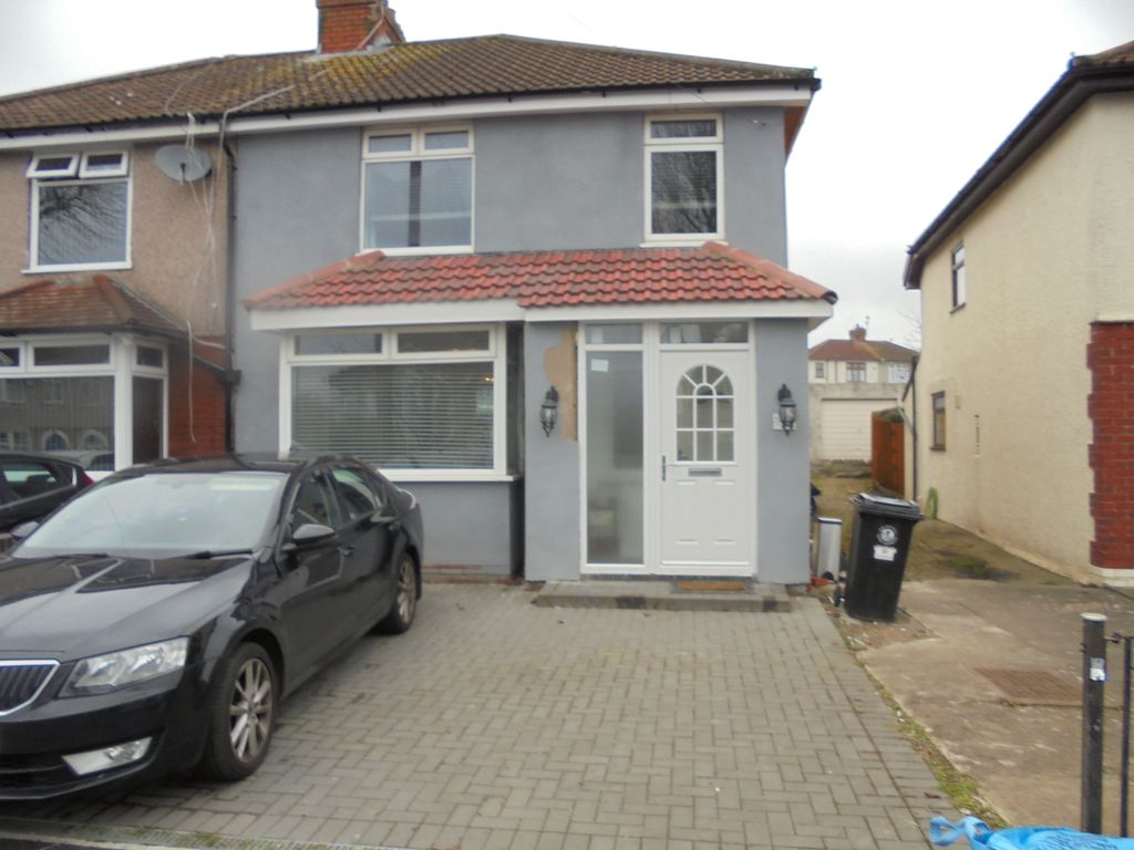 3 bed terraced house to rent in Speedwell Road, Bristol BS5, £1,700 pcm ...