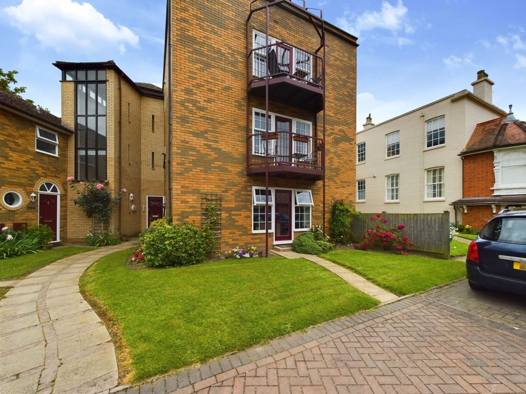 2 bed flat for sale in Tollhouse Drive, Worcester, Worcestershire WR2 ...