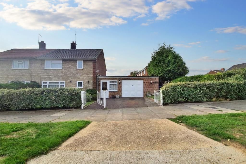 3 bed semi-detached house for sale in Mallard Way, Ipswich IP2 - Zoopla