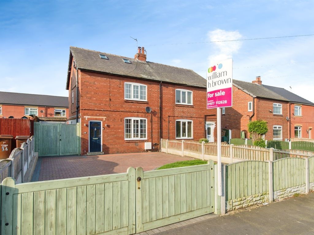 3 Bed Semi Detached House For Sale In North Avenue Castleford Wf10 £