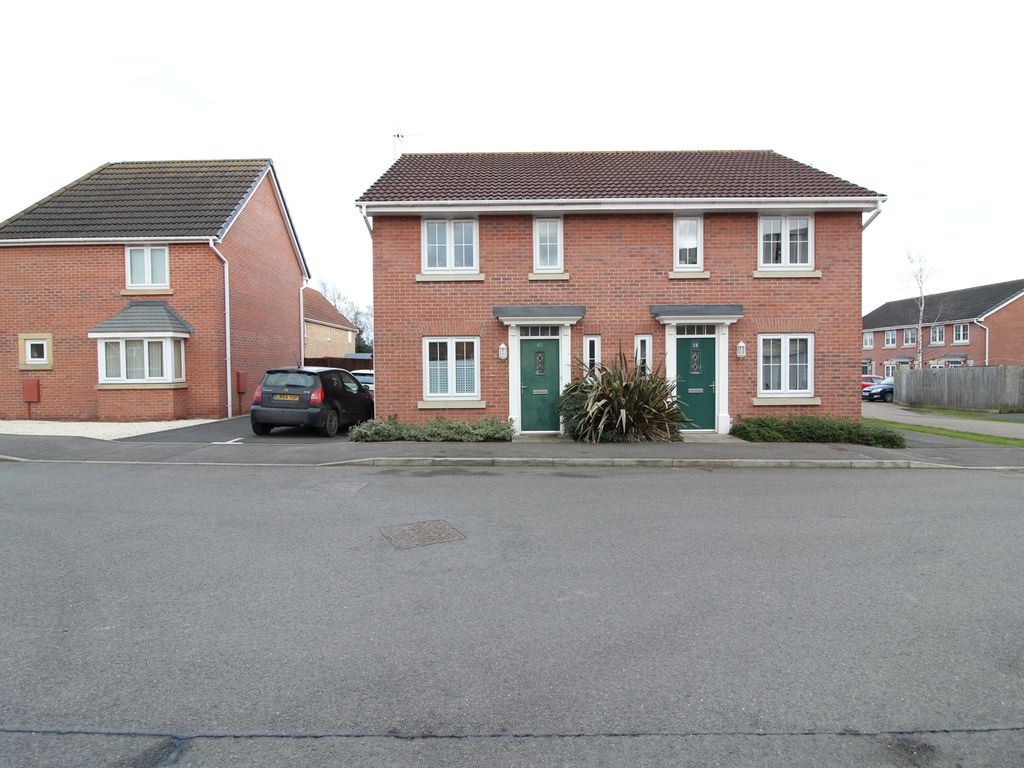 3 Bed End Terrace House To Rent In Coles Way Grantham Ng31 £950 Pcm
