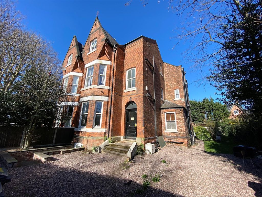 10 Bed Semi Detached House For Sale In Barlow Moor Road Didsbury