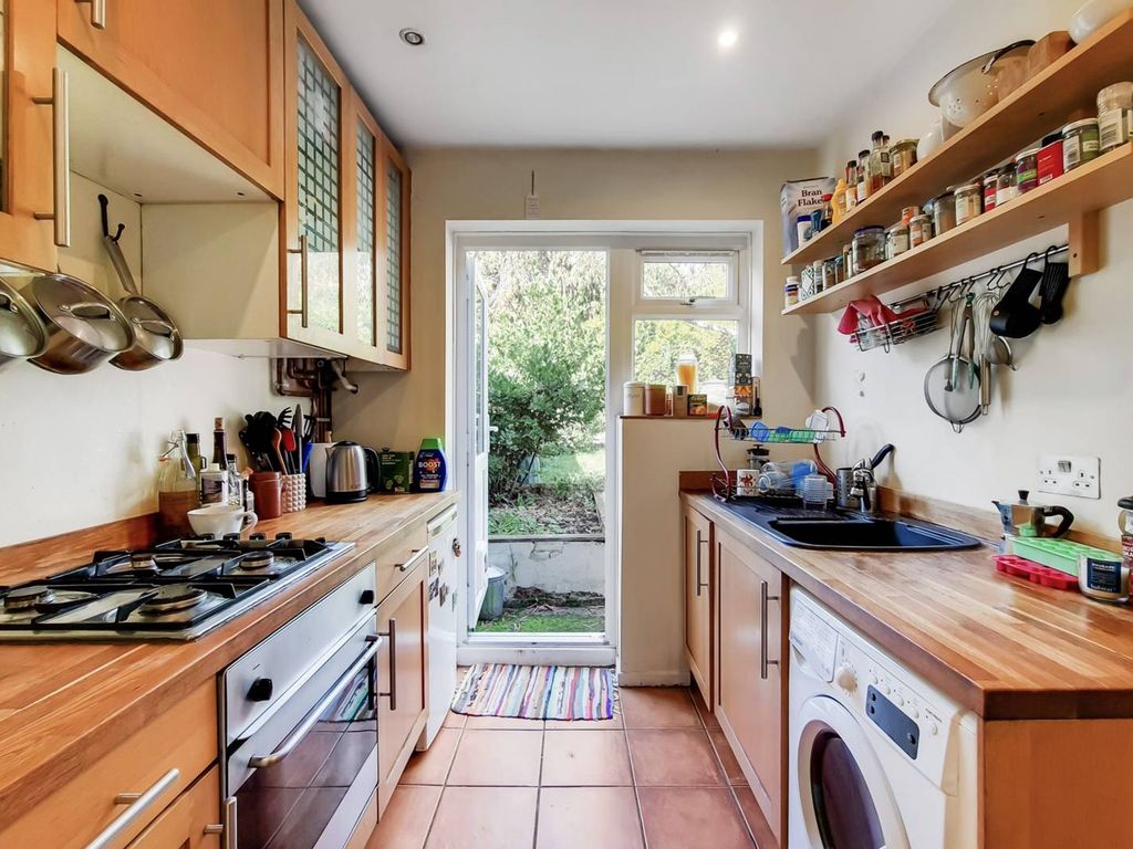 2 bed property for sale in Boyton Close, Crouch End, London N8 - Zoopla