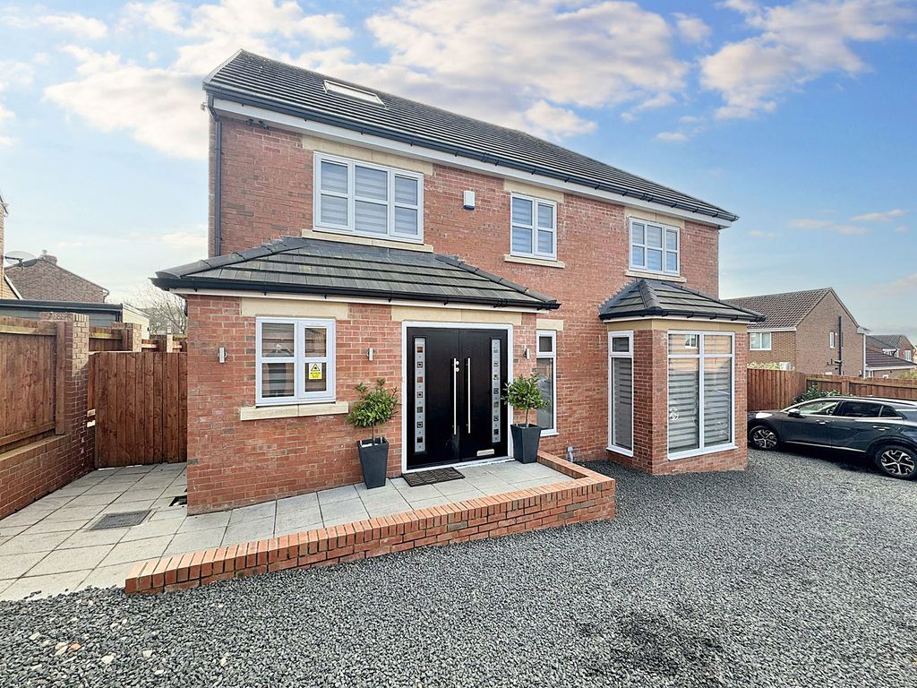 5 Bed Detached House For Sale In Wetherby Close Houghton Le Spring Dh4