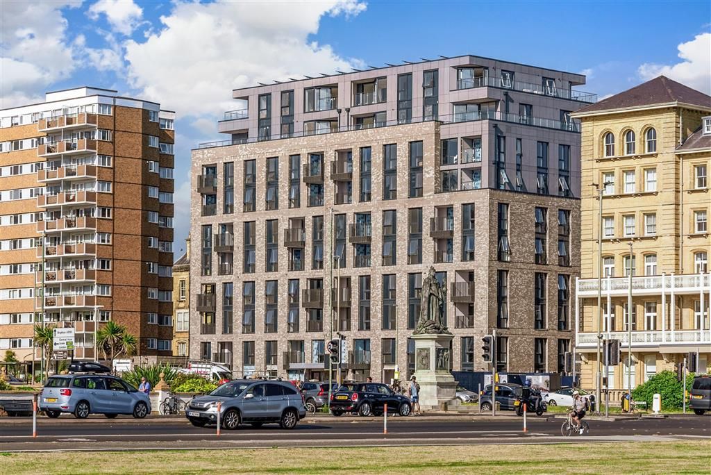 2 bed flat for sale in Grand Avenue, Hove, East Sussex BN3, £146,875 ... 2 bed flat for sale in Grand Avenue, Hove, East Sussex BN3, £146,875 ...