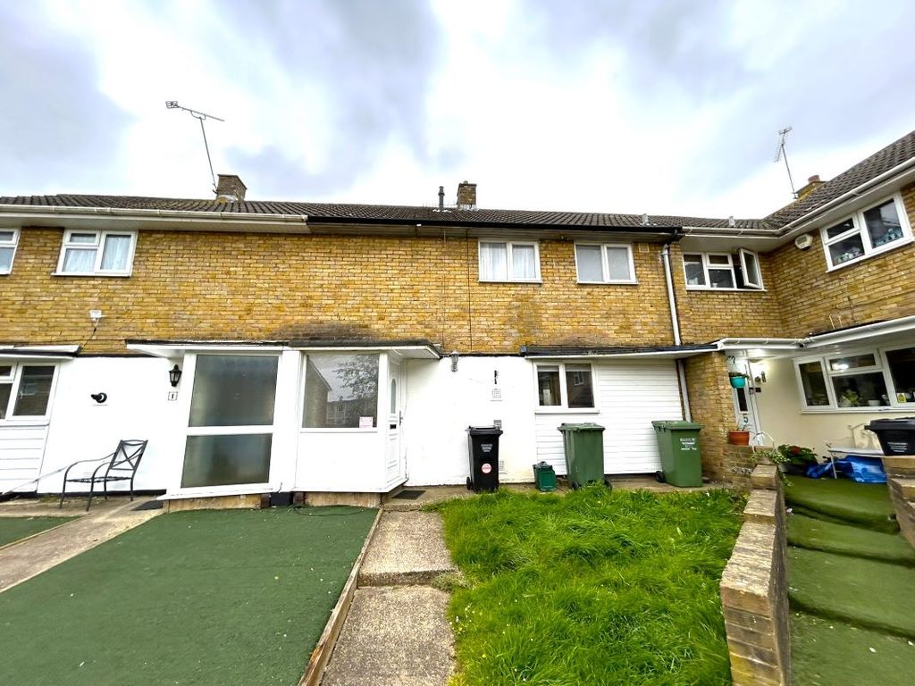2 bed terraced house for sale in 3 Beatty Lane, Basildon, Essex SS14, £ ...