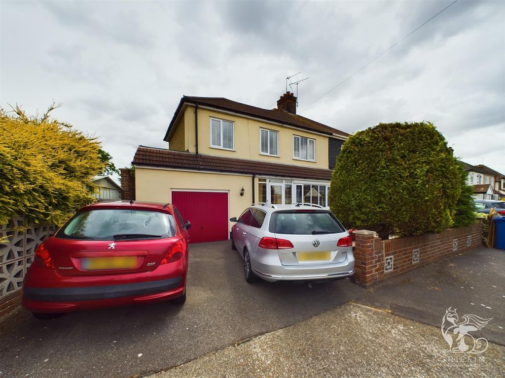 4 bed semi-detached house for sale in Orchard Drive, Grays RM17 - Zoopla