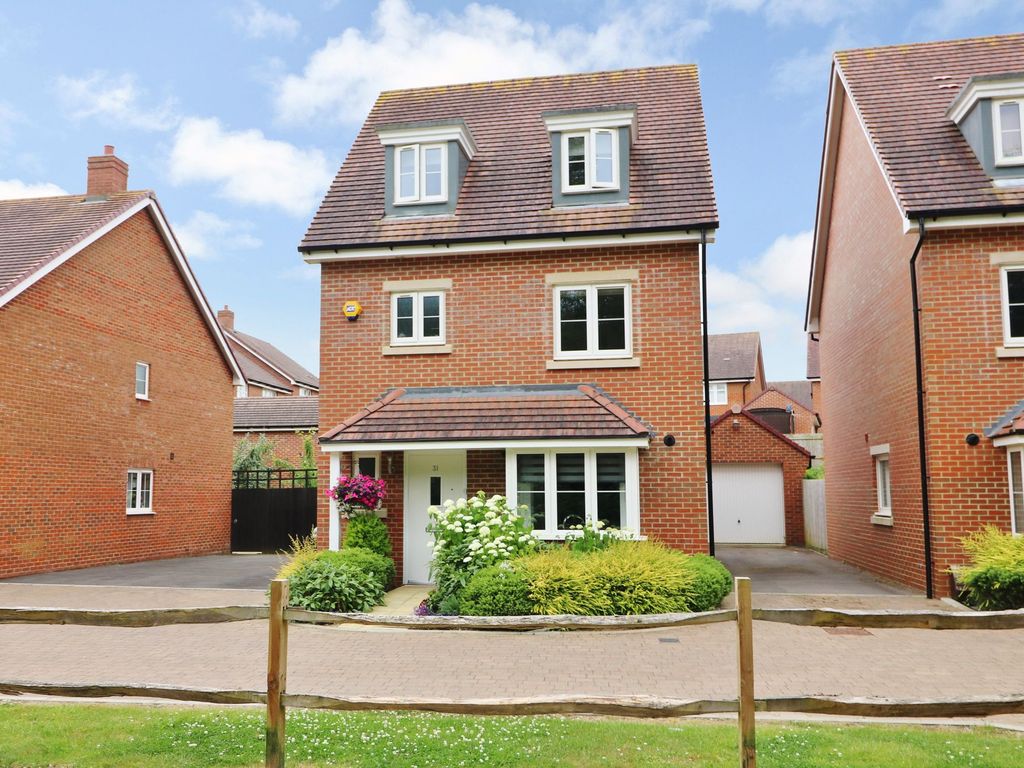 4 bed detached house for sale in Way Field Close, Botley SO32, £450,000 ...