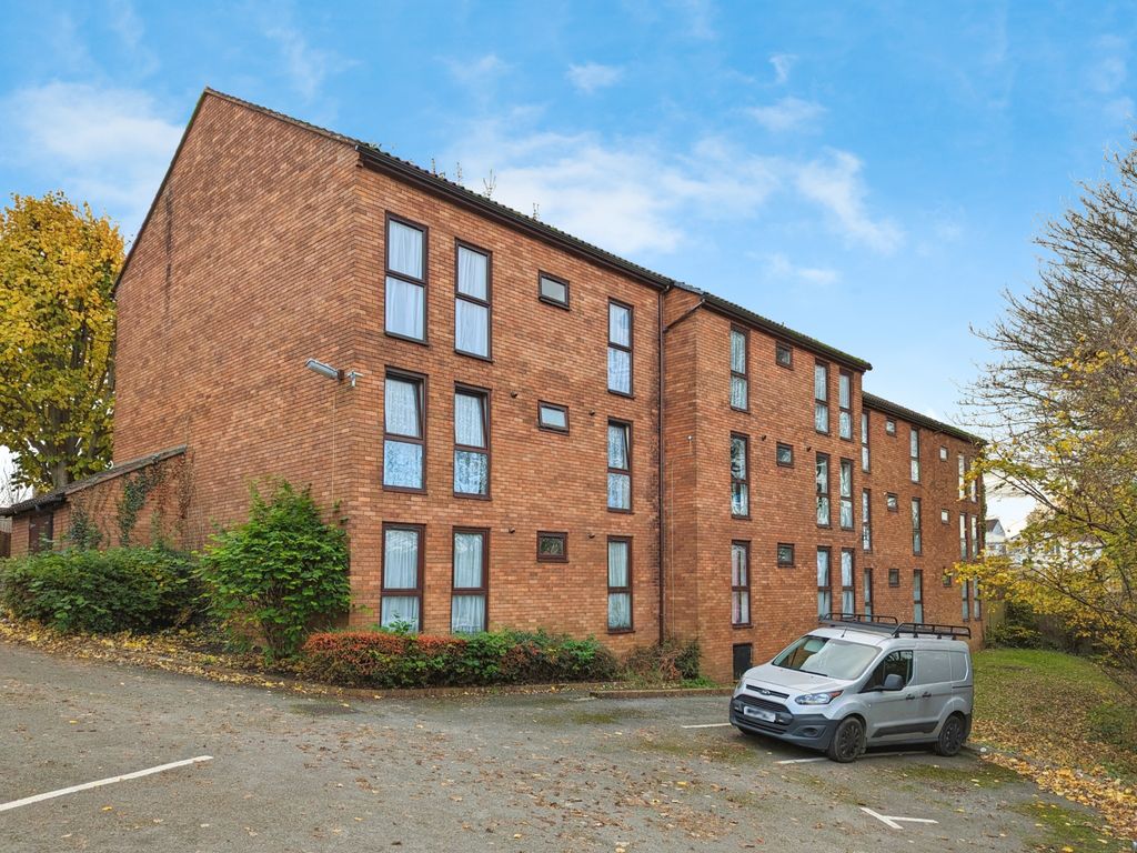 2 bed flat for sale in Henbury Road, Hanham, Bristol BS15, £200,000 ...