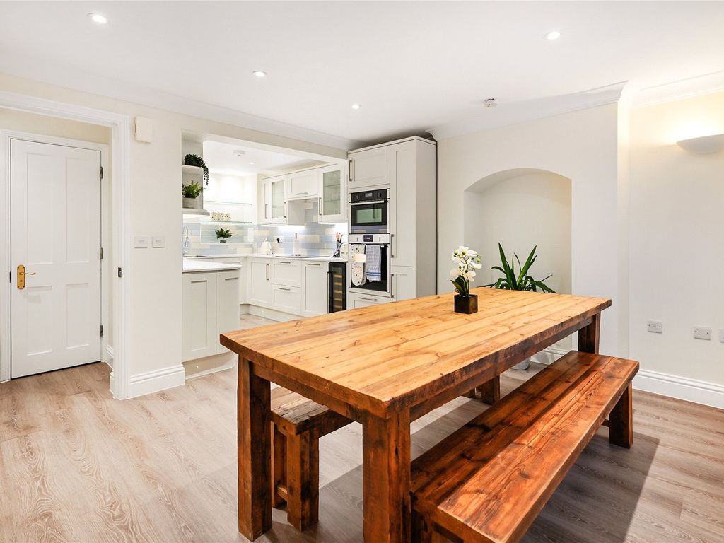 3 bed property to rent in Gillingham Street, Westminster SW1V, £5,000 ...