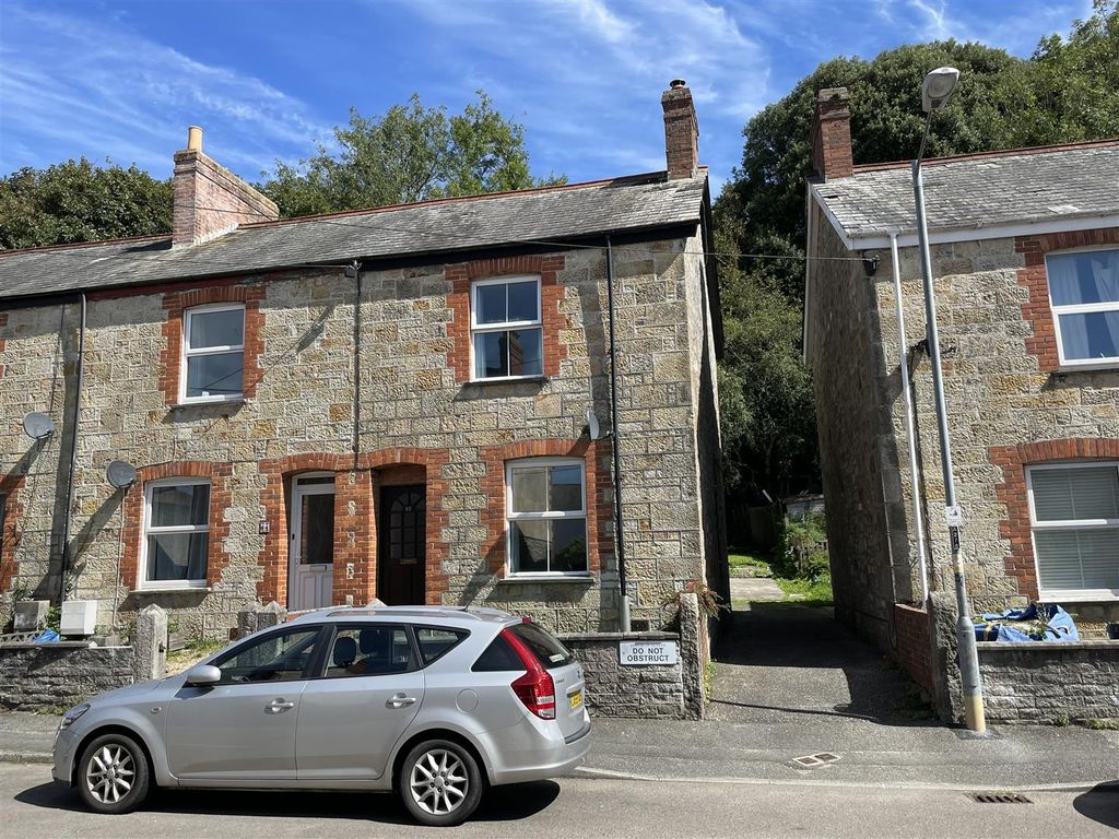 2 Bed End Terrace House For Sale In Moorland Road St Austell Pl25 £