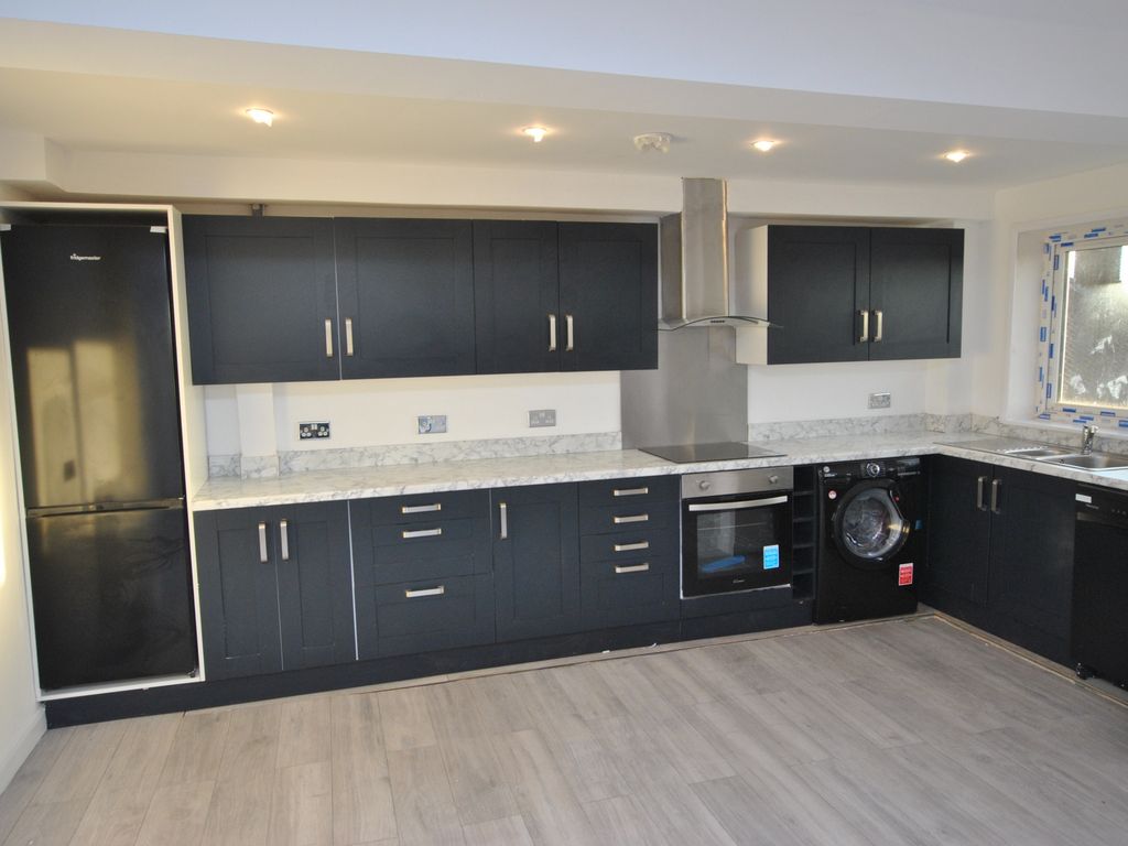 2 bed flat to rent in Hartcliff Court, Osterley Park View Road, Hanwell ...