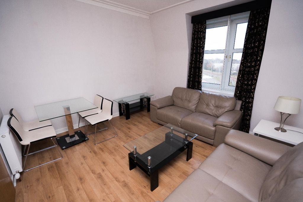 2 bed flat to rent in Powis Terrace, Kittybrewster, Aberdeen AB25, £650 ...