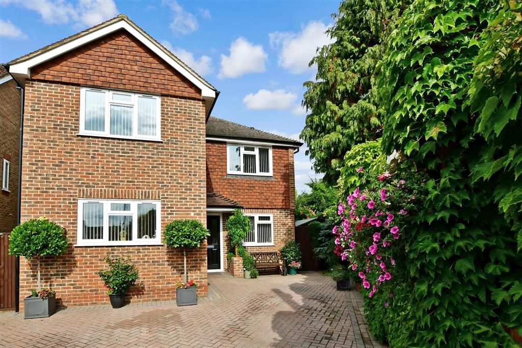 3 bed detached house for sale in Yeoman Park, Bearsted, Maidstone, Kent ...