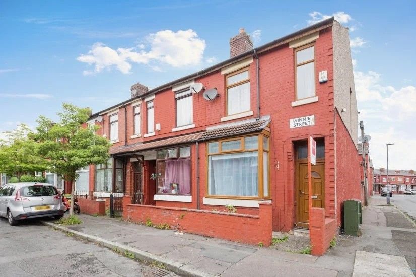 2 bed end terrace house to rent in Winnie Street, Manchester M40, £ ...