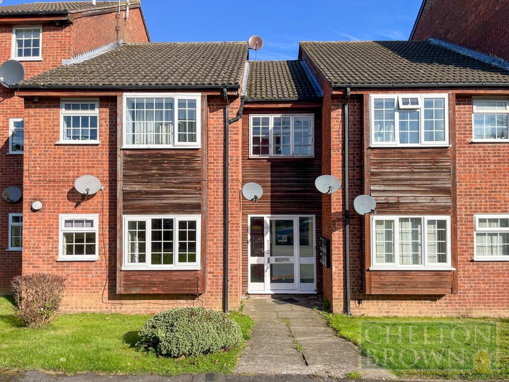 Studio to rent in St. Peters Close, Daventry, Northamptonshire NN11, £ ...