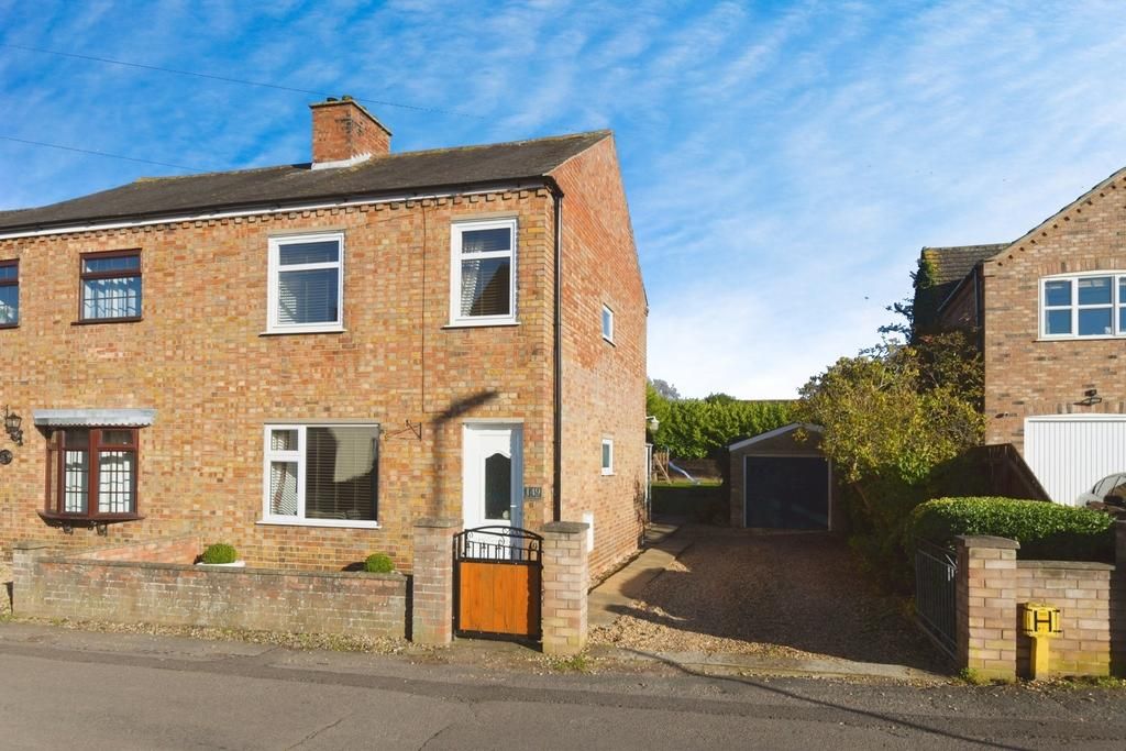 3 Bed Semi Detached House For Sale In Elm Low Road Wisbech Cambs Pe14
