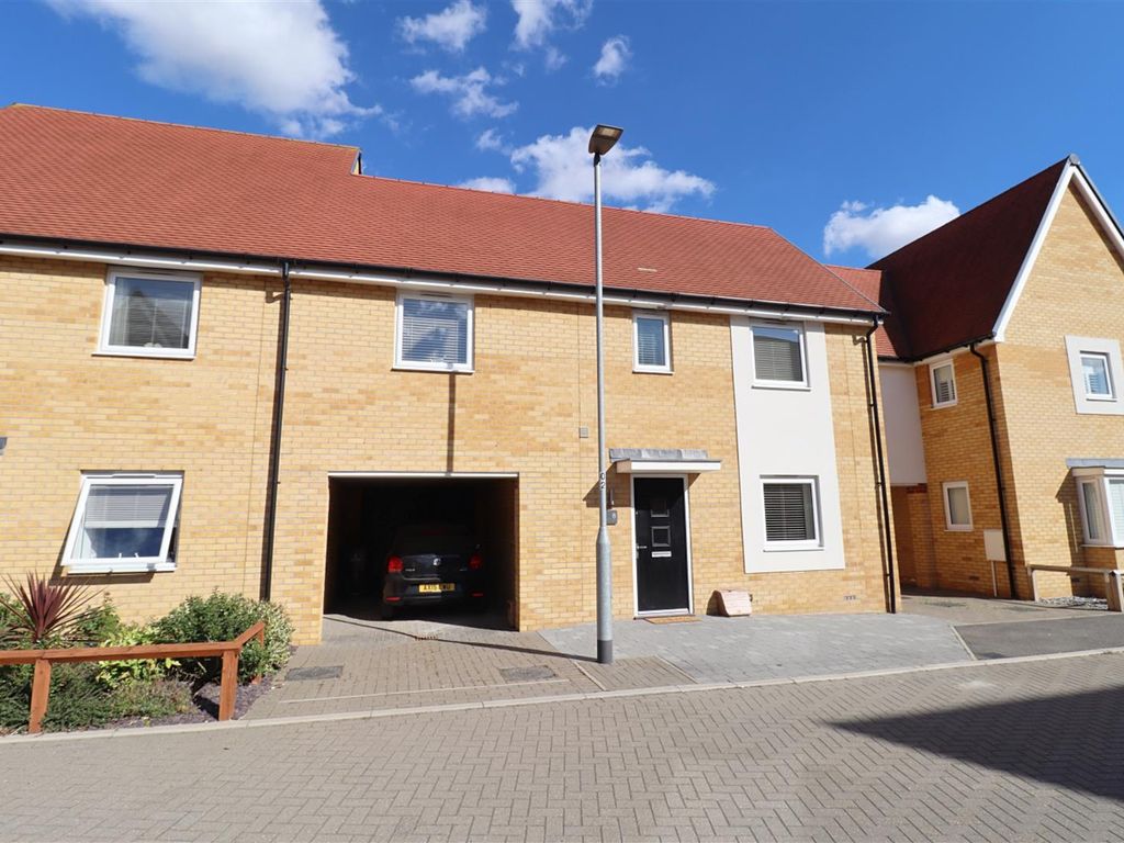 4 bed link-detached house for sale in Driver Way, Witham CM8 - Zoopla