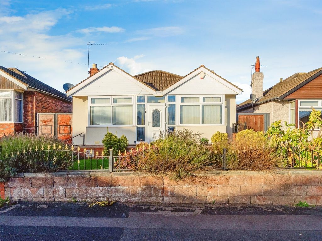 2 bed detached bungalow for sale in Marshall Road, Willenhall WV13, £ ...