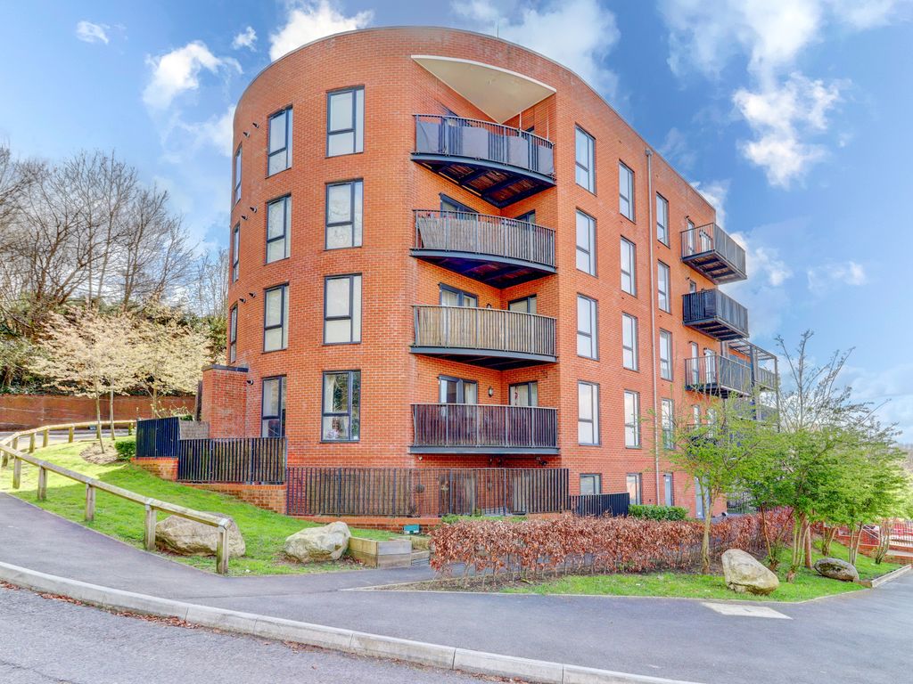 2 bed flat for sale in Olympic Way, High Wycombe, Buckinghamshire HP13 ...