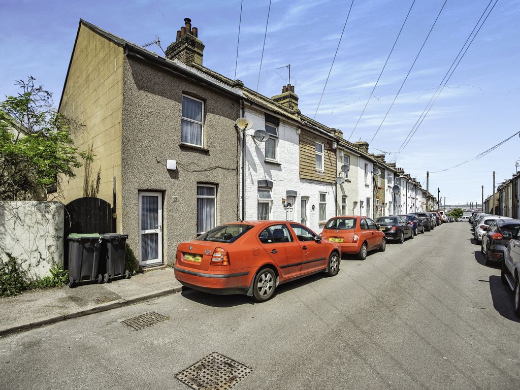 2 bed end terrace house for sale in Factory Road, Northfleet, Kent DA11, £225,000 - Zoopla