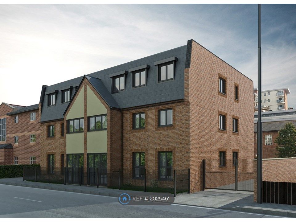 1 bed flat to rent in Churchill House, Slough SL2, £1,350 pcm - Zoopla