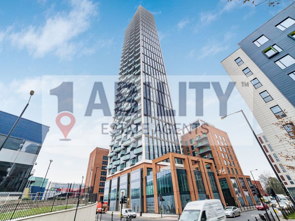 2 bed flat to rent in Portal Way, London W3 - Zoopla