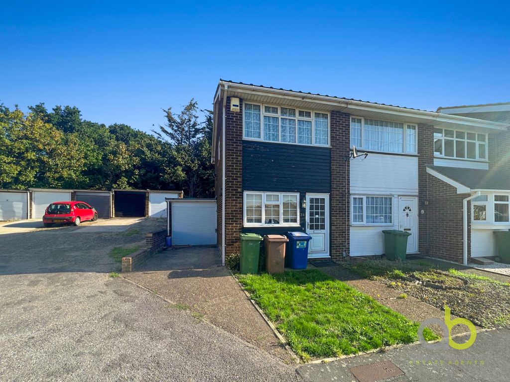 2 Bed End Terrace House For Sale In Furness Close Chadwell St Mary