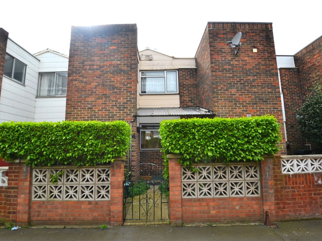 3 bed town house for sale in Mission Square, Brentford TW8, £550,000 ...