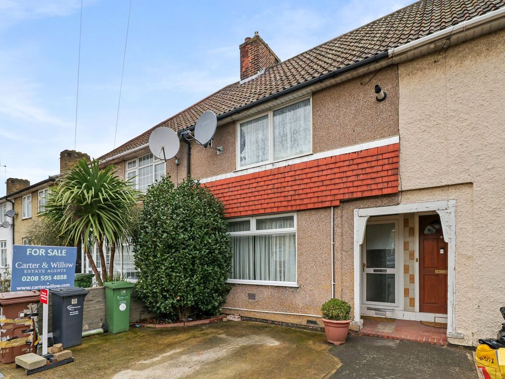 2 Bed Terraced House For Sale In Rugby Road Dagenham Rm9 £350 000