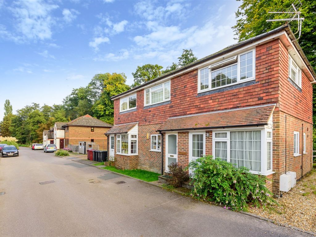 1 bed flat for sale in Brookside, The Wharf, Midhurst GU29 - Zoopla