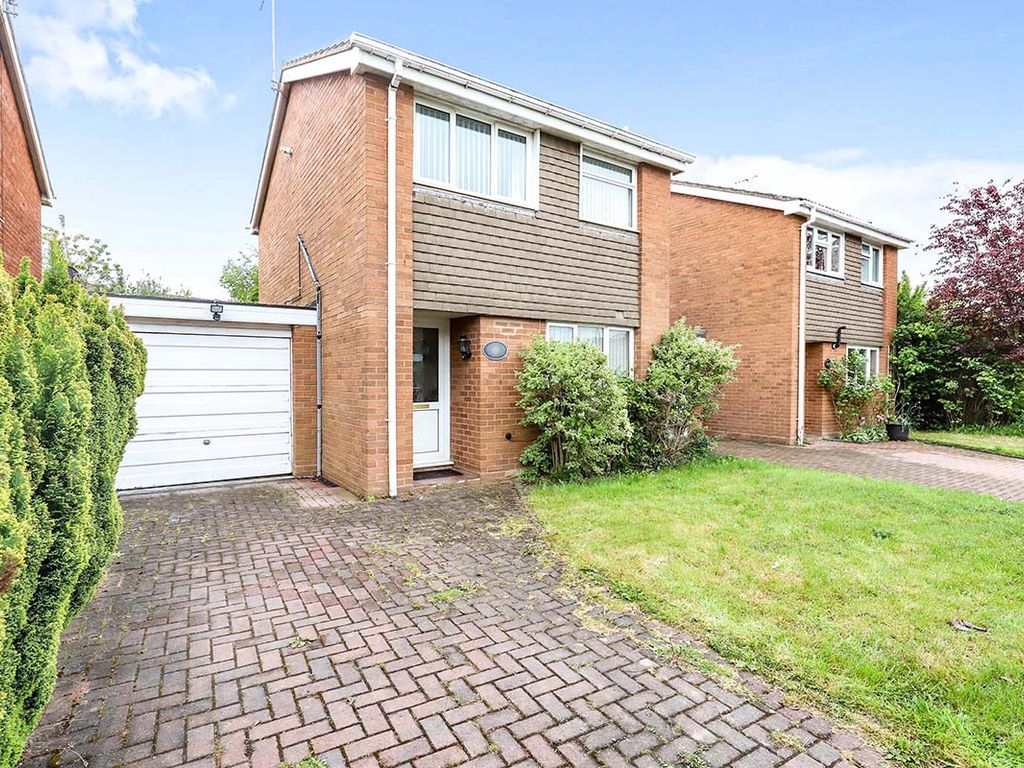 3 Bed Detached House For Sale In Mercia Drive Perton Wolverhampton Wv6