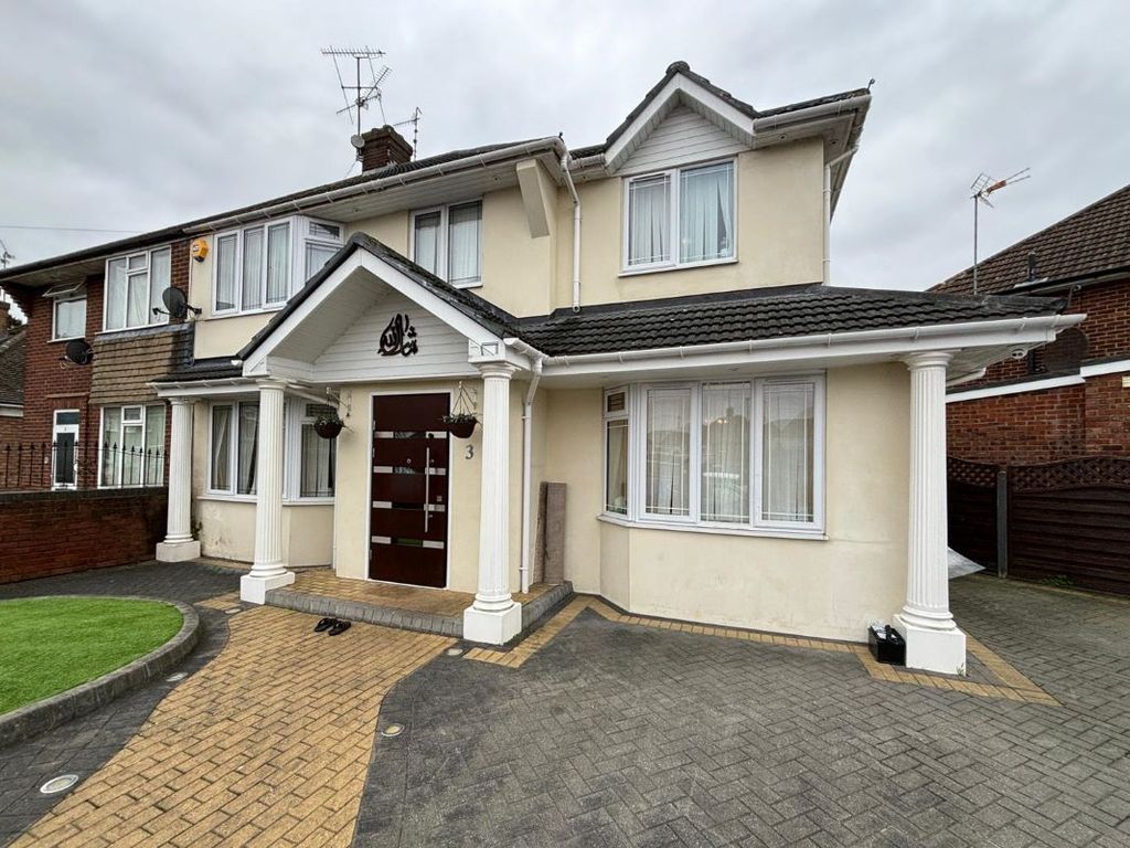 4 bed semi-detached house for sale in 3 Lucerne Way, Luton ...